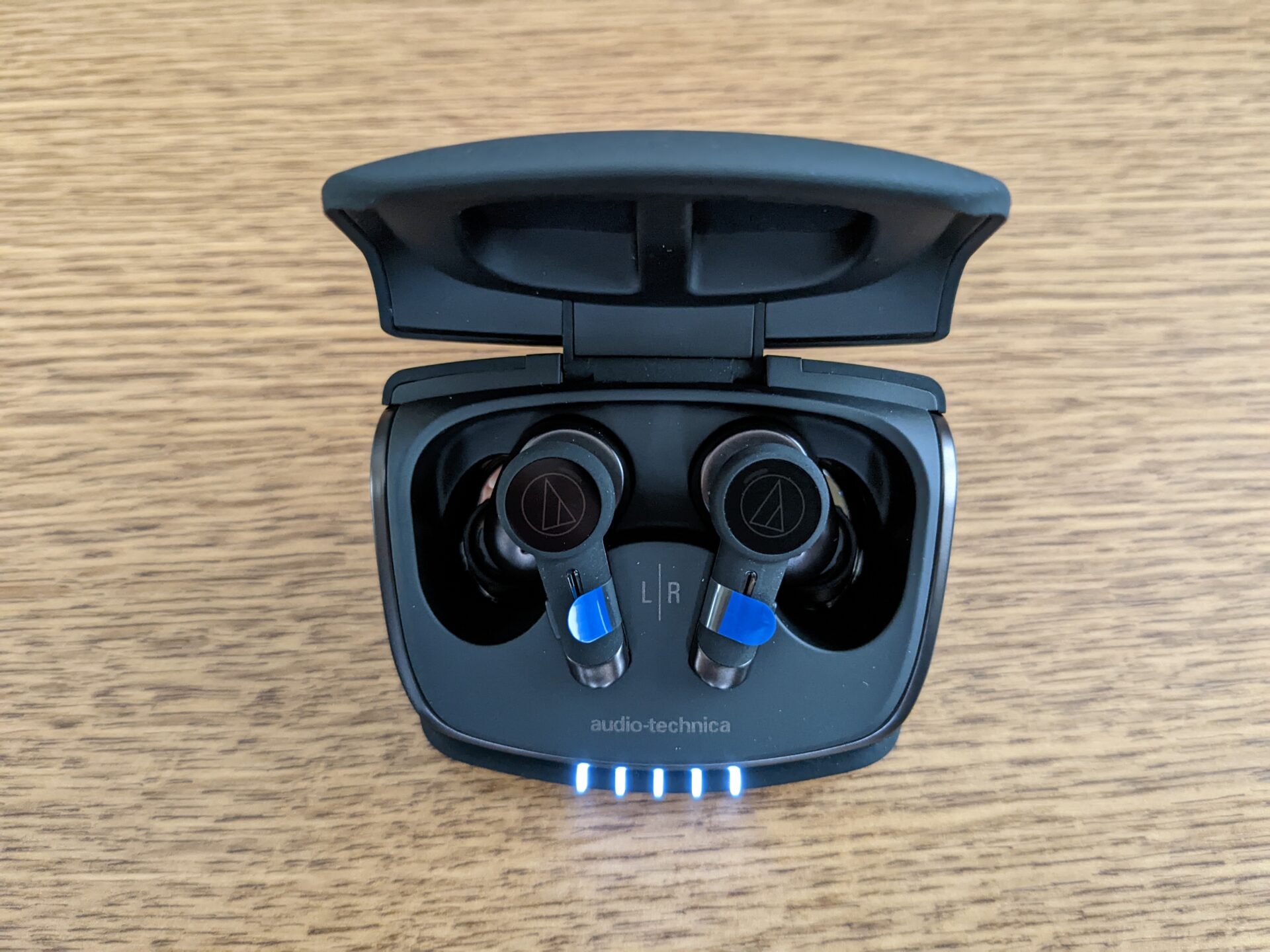 独自のデザイン、機能が盛り込まれた完全ワイヤレスイヤホン オーディオテクニカ ATH-TWX9 レビュー | 繊細ガジェットレビュー