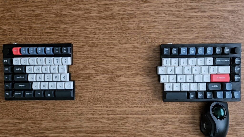 ブロガー、プログラマー必見！最高のキーボード&マウス配置で作業効率劇的アップ | 繊細ガジェットレビュー